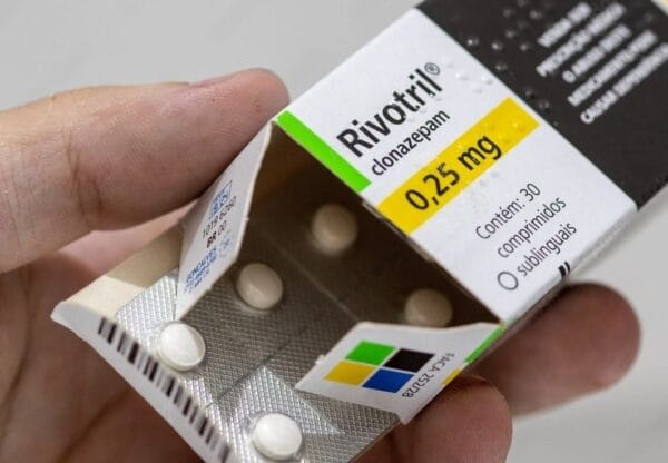 Rivotril: Usos, Efeitos Colaterais E Precauções E Mais 2025